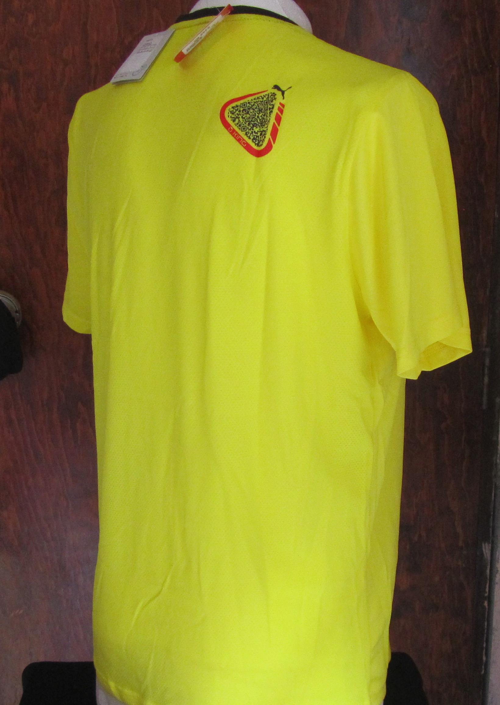 PUMA PLAYERA IT KING GRAPHIC TEE AMARILLO FOSFORESCENTE ...
